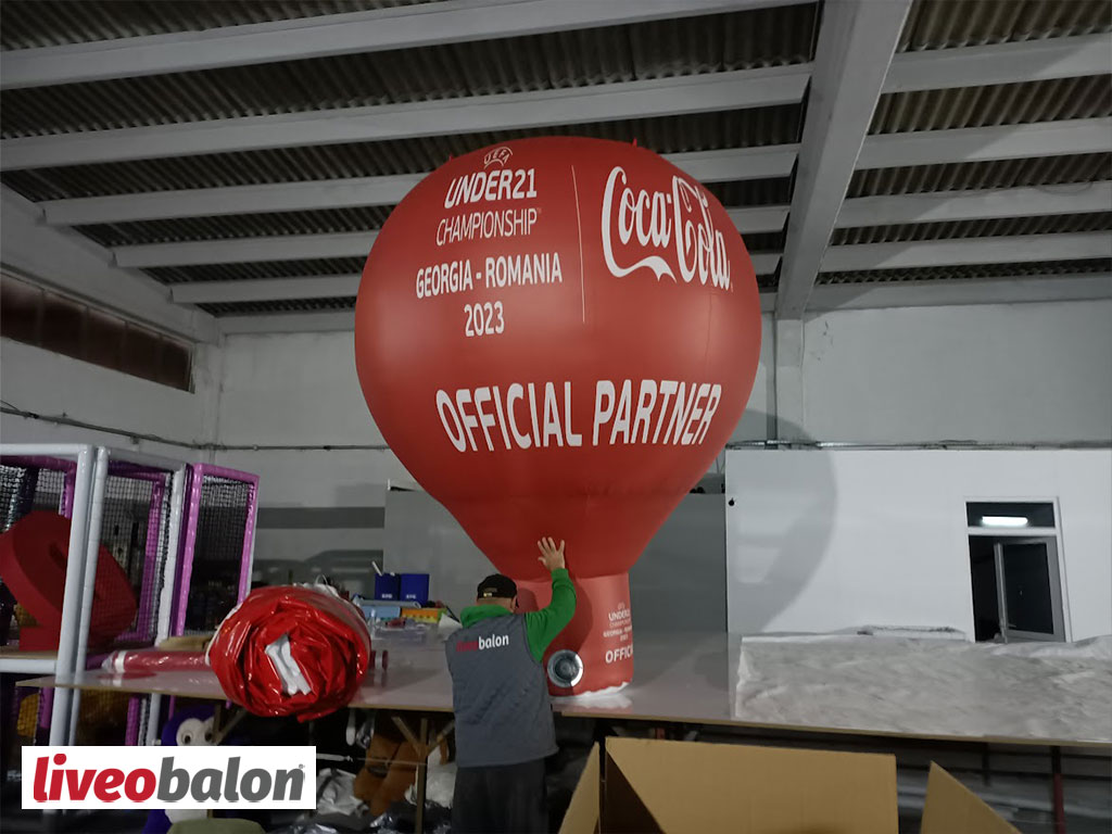 Coca Cola Reklam Balonu - Liveo Balon | Şişme Ürün Fabrikası